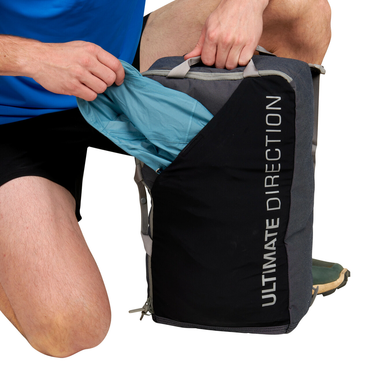 ULTIMATE DIRECTION COMMUTER BRIEFCASE Black | TRAILPOINT